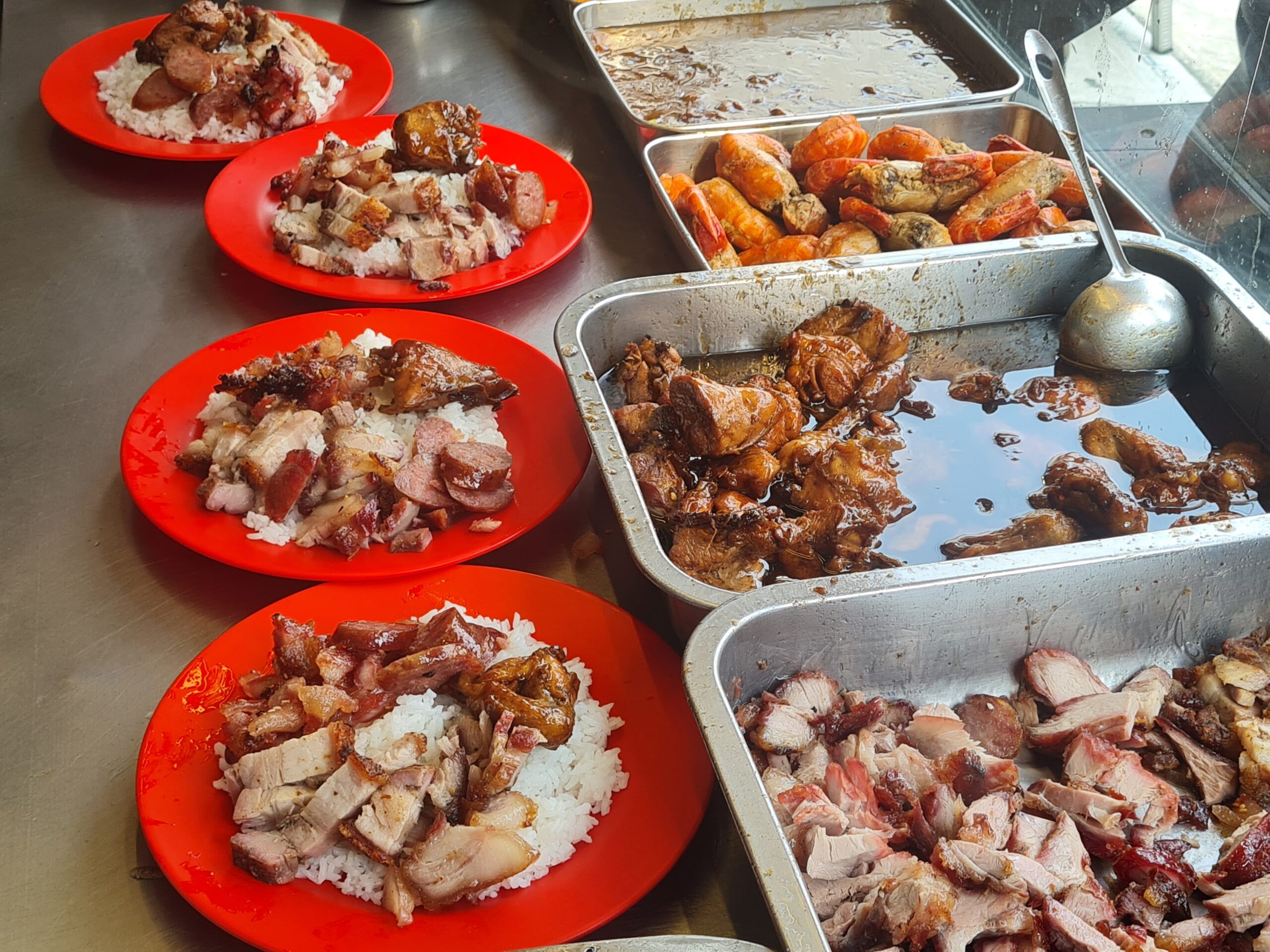 発見、美味しいナシチャンプルの店｜Hore!ジャカルタ・ディスカバリー